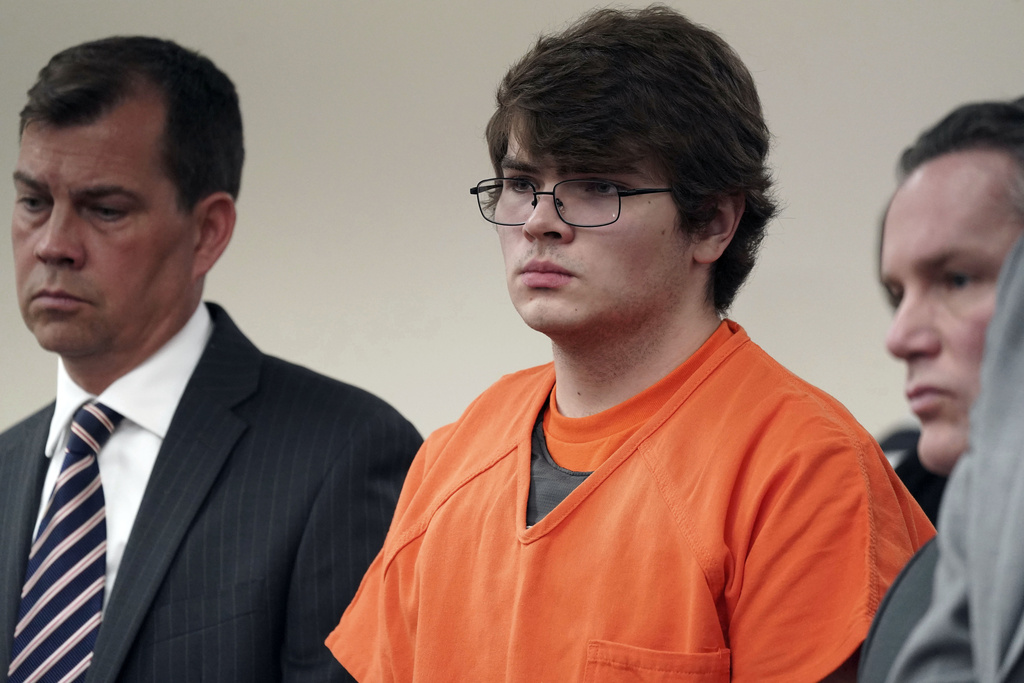 Prosecutors to seek death penalty for white supremacist who killed 10 ...